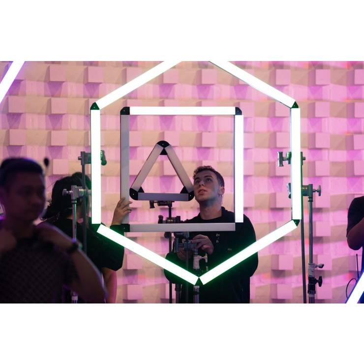 Aputure INFINIBAR PB3 1-Foot (30cm) 6.5W RGBWW Full Color LED Pixel Bar ...