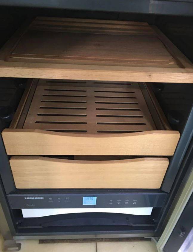 Liebherr 39L Cigar Humidor Dry Cabinet Box | Camera2u Malaysia Top ...